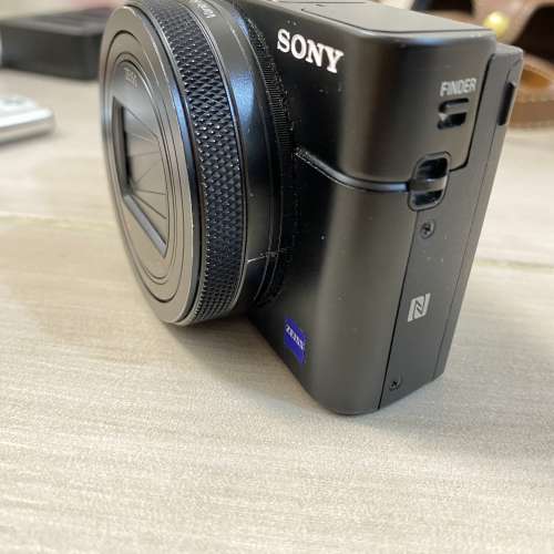 Sony rx100 m7 - DCFever.com